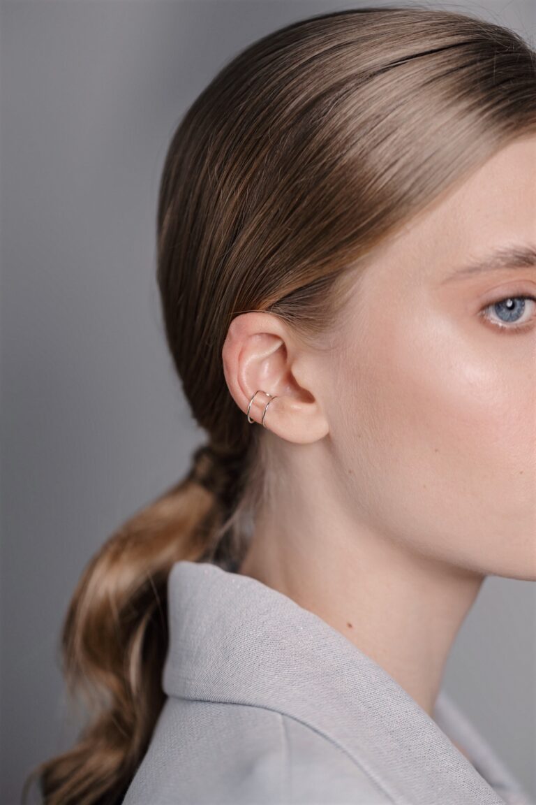 Cuff "Lines" on the middle part of the ear