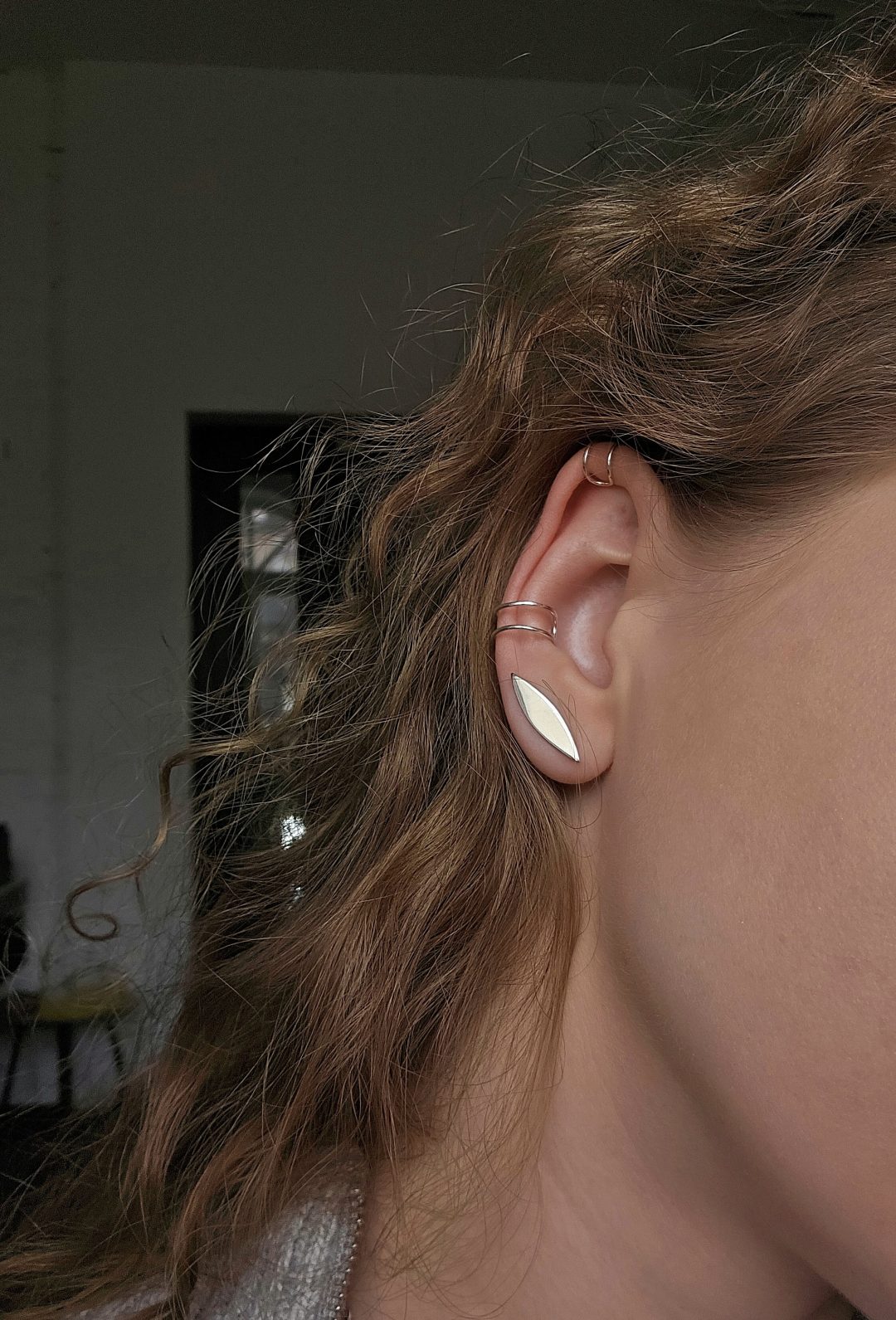 Cuff "Lines" on the middle part of the ear