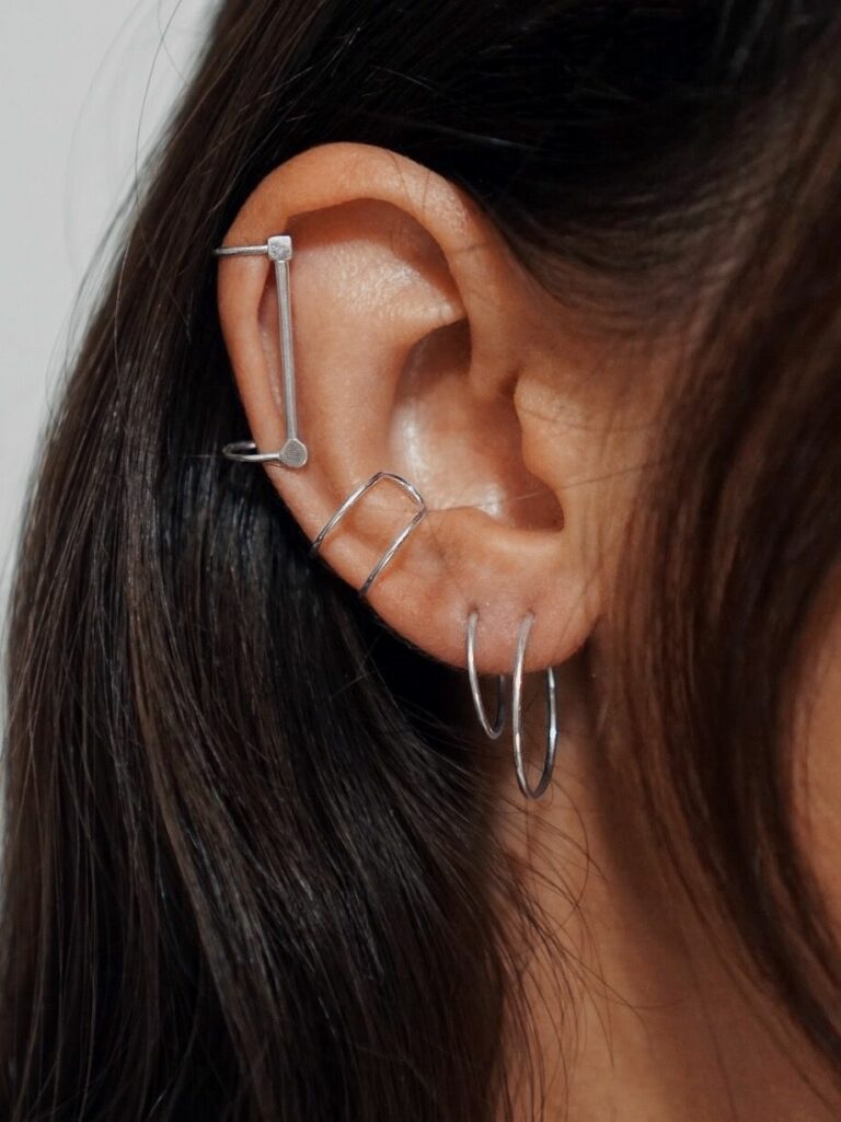 Cuff "Lines" on the middle part of the ear